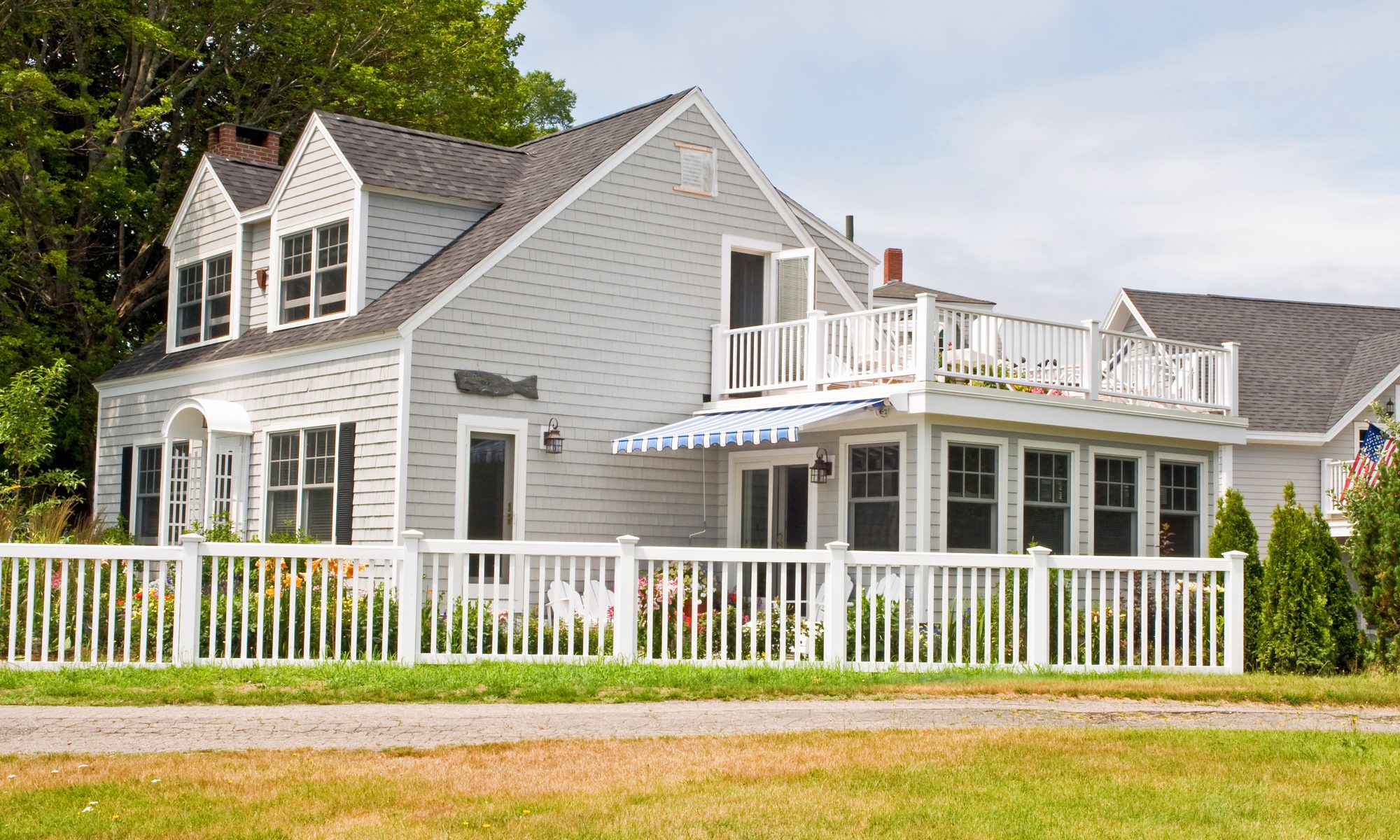 vinyl perimeter fencing | Duramax Vinyl Fences